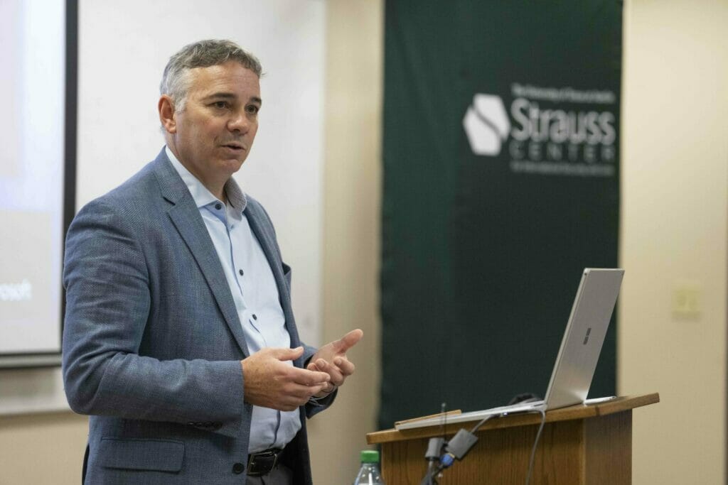 Prosecuting Cyber Crimes - Strauss Center