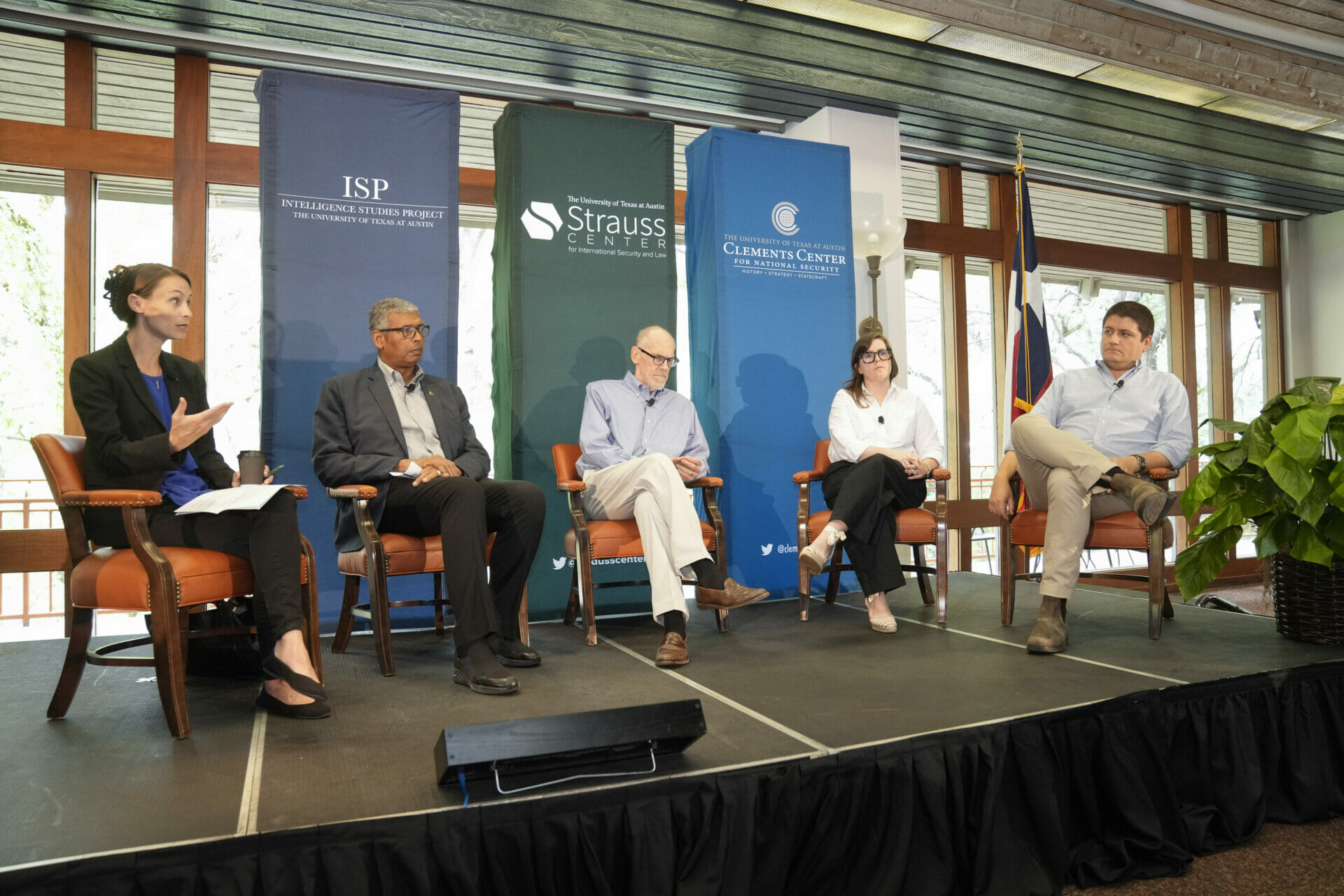 The War in Ukraine: On the Battlefield, in the Kremlin, and the ...